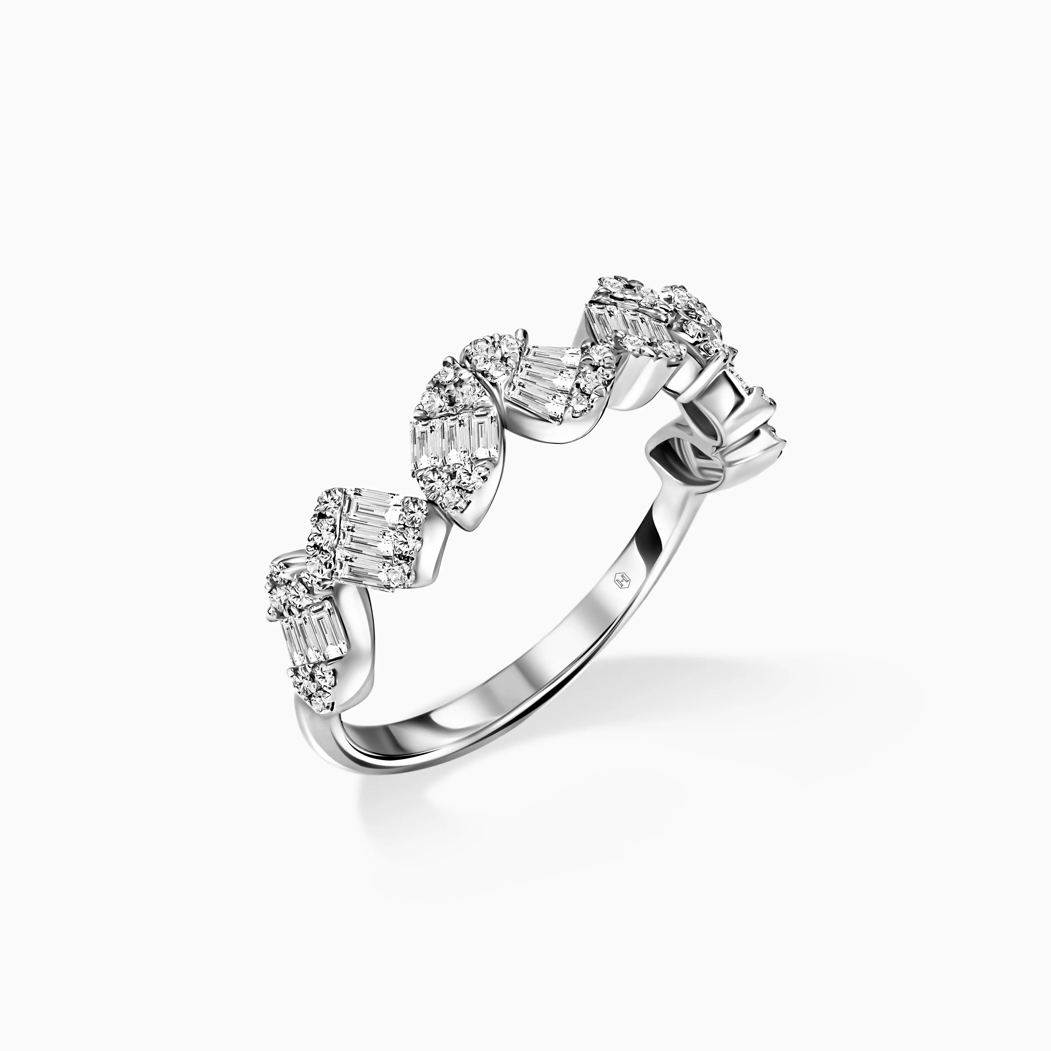 Radiant Six Ring – Hassanzadeh